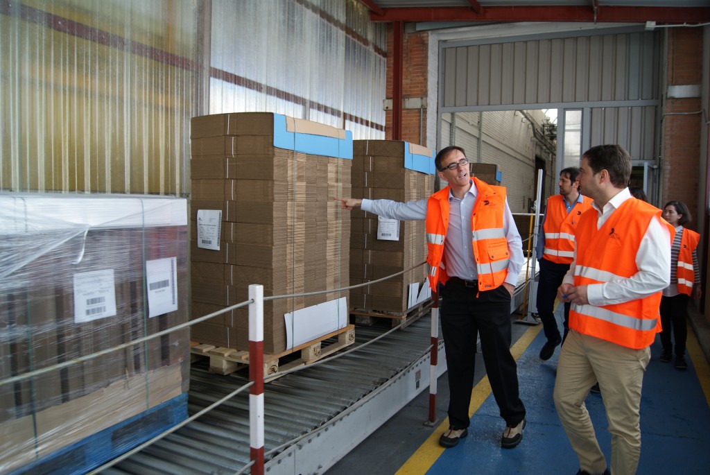 El alcalde de Torrejón de Ardoz visita las instalaciones de DS Smith - Abc Pack