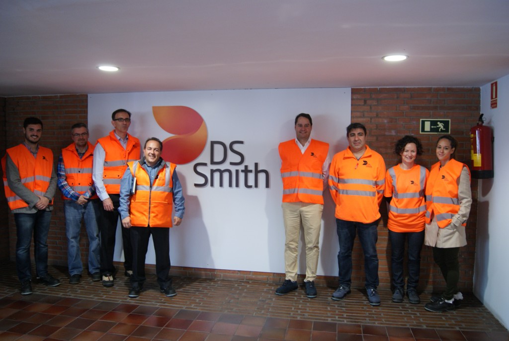 El alcalde de Torrejón de Ardoz visita las instalaciones de DS Smith - Abc Pack